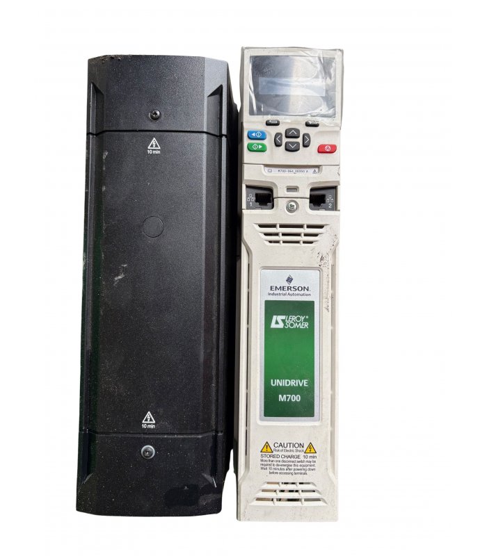Variateur UNIDRIVE M700 EMERSON NIDEC M700-064 00350 A